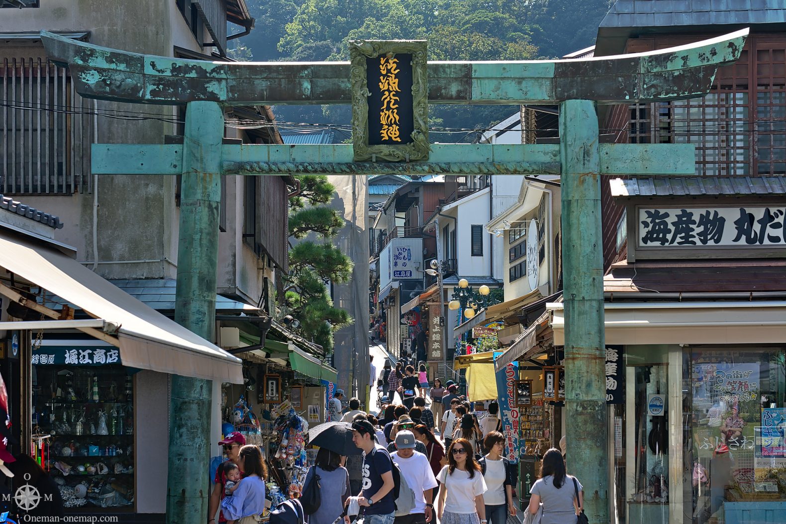 The Bloodred Shores of Enoshima | One Man, One Map