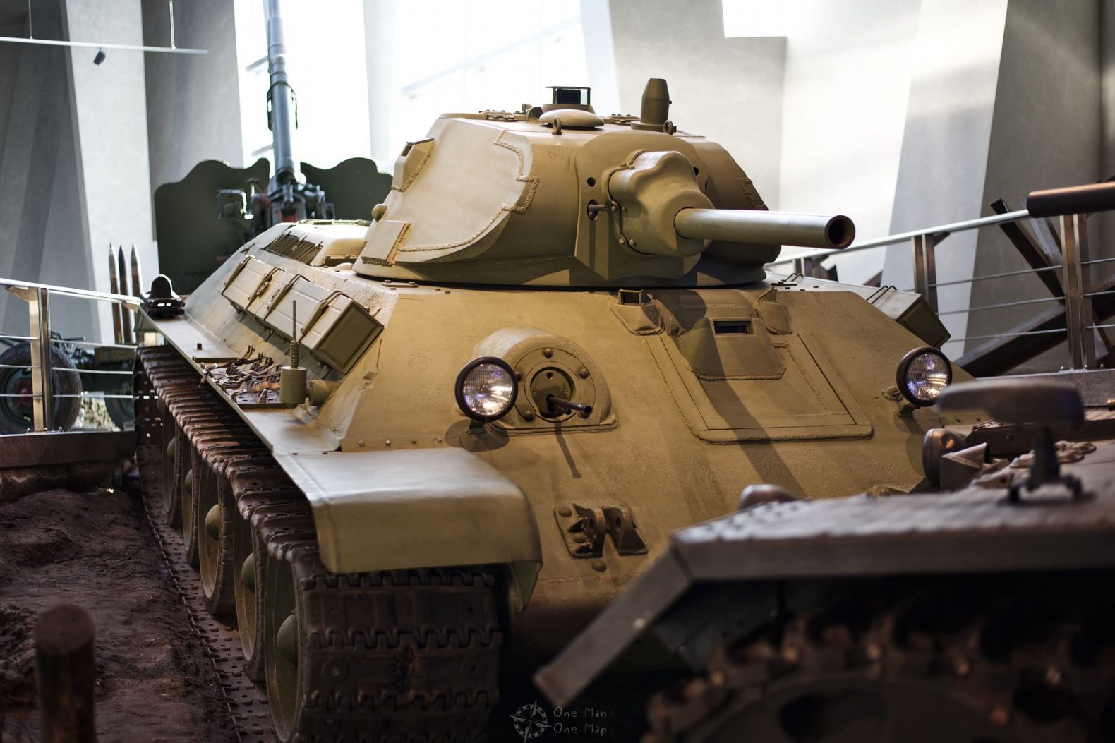 To the Minsk War Museum with the Red Army | One Man, One Map