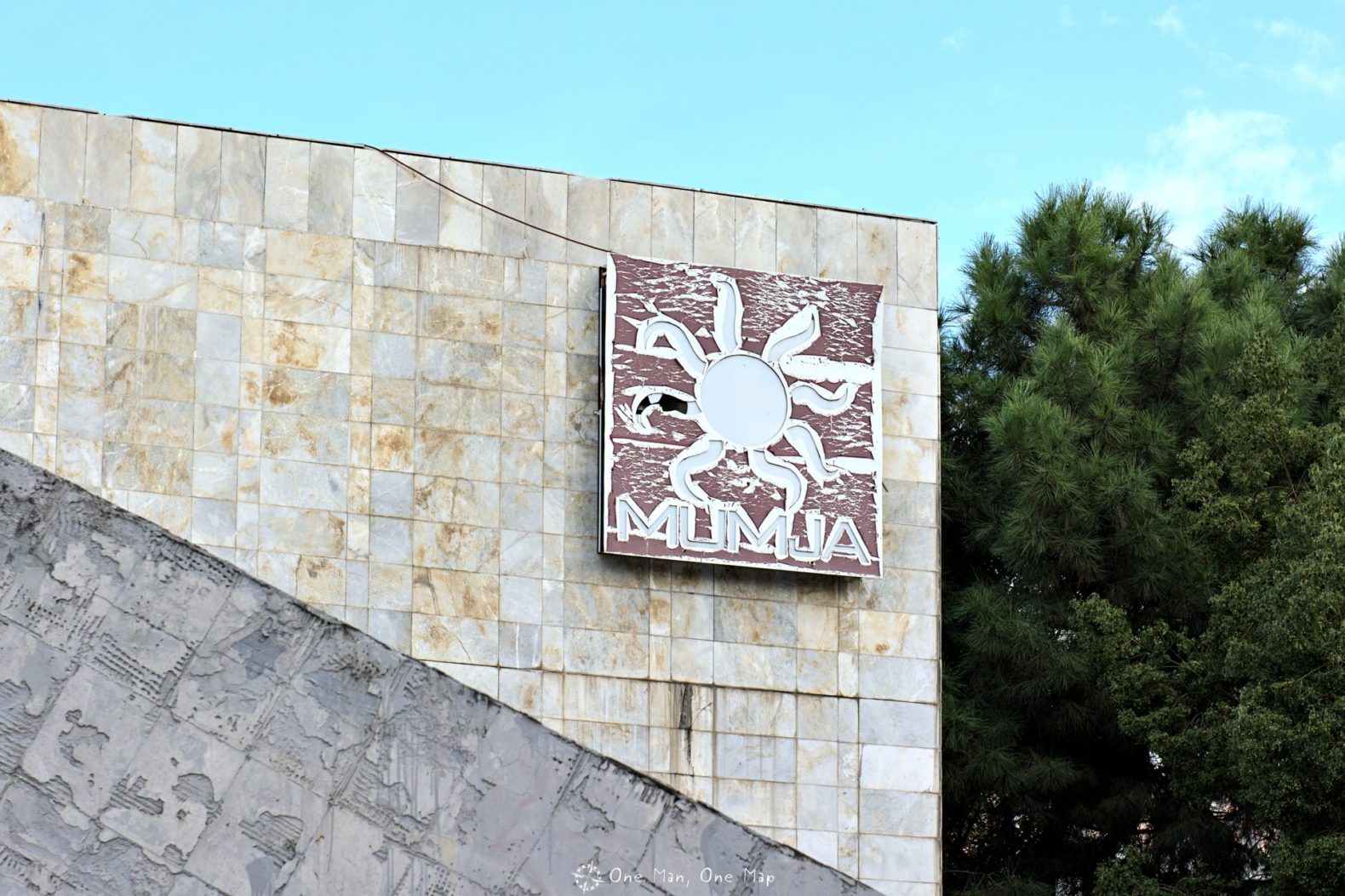 A pyramid for the dictator | One Man, One Map