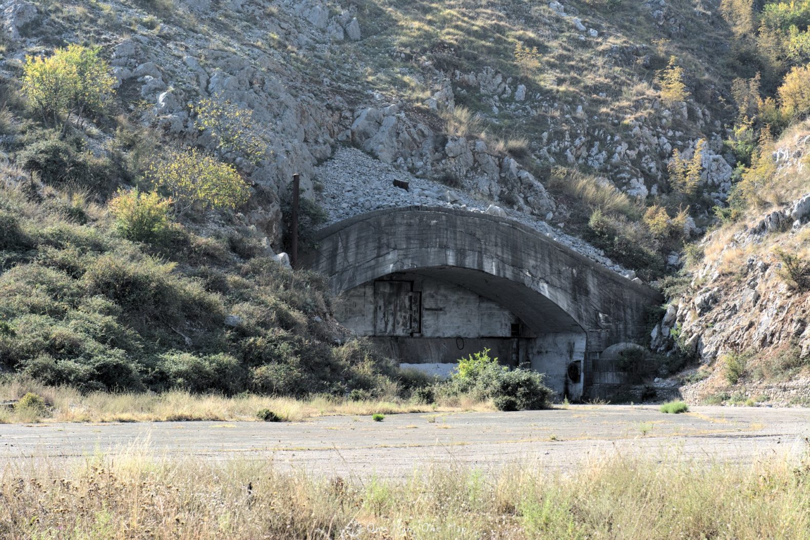 Albaniens Bunker | One Man, One Map